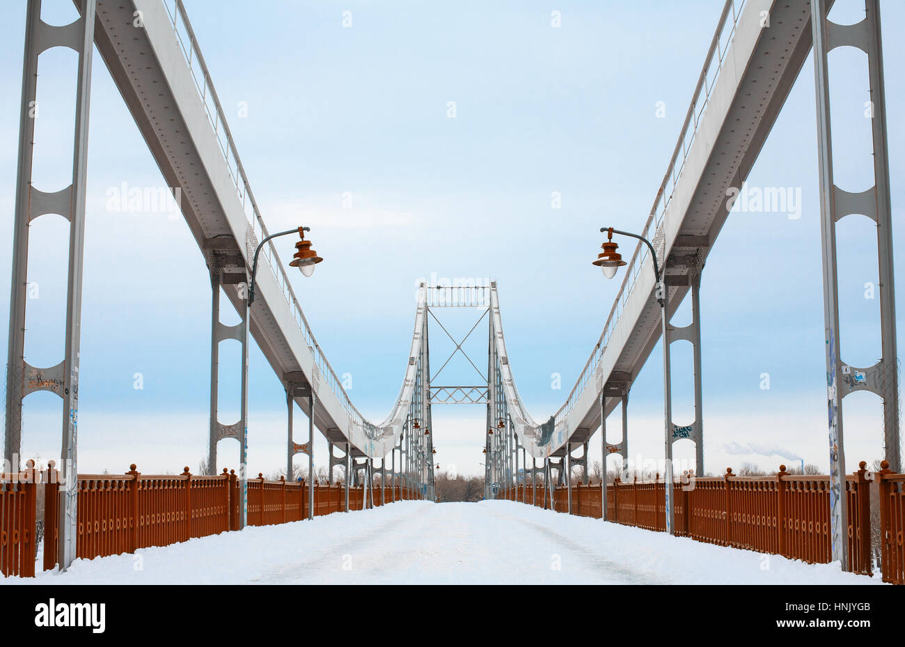 Symmetric bridge structure, front view Stock Photo - Alamy