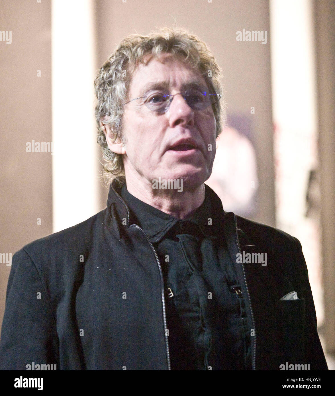 Who frontman roger daltrey hi-res stock photography and images - Alamy
