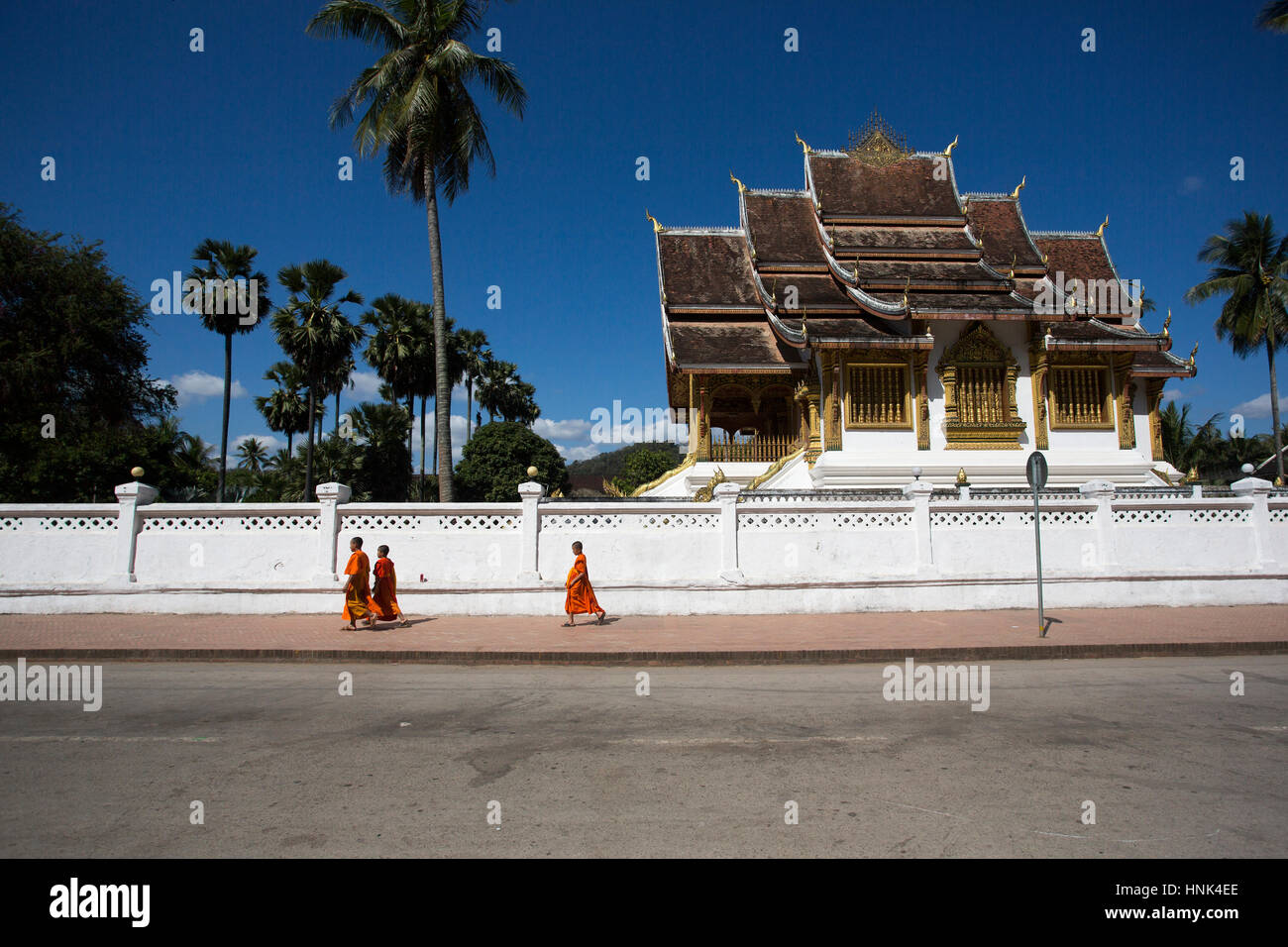 Temple buddhist monks laos hi-res stock photography and images - Alamy
