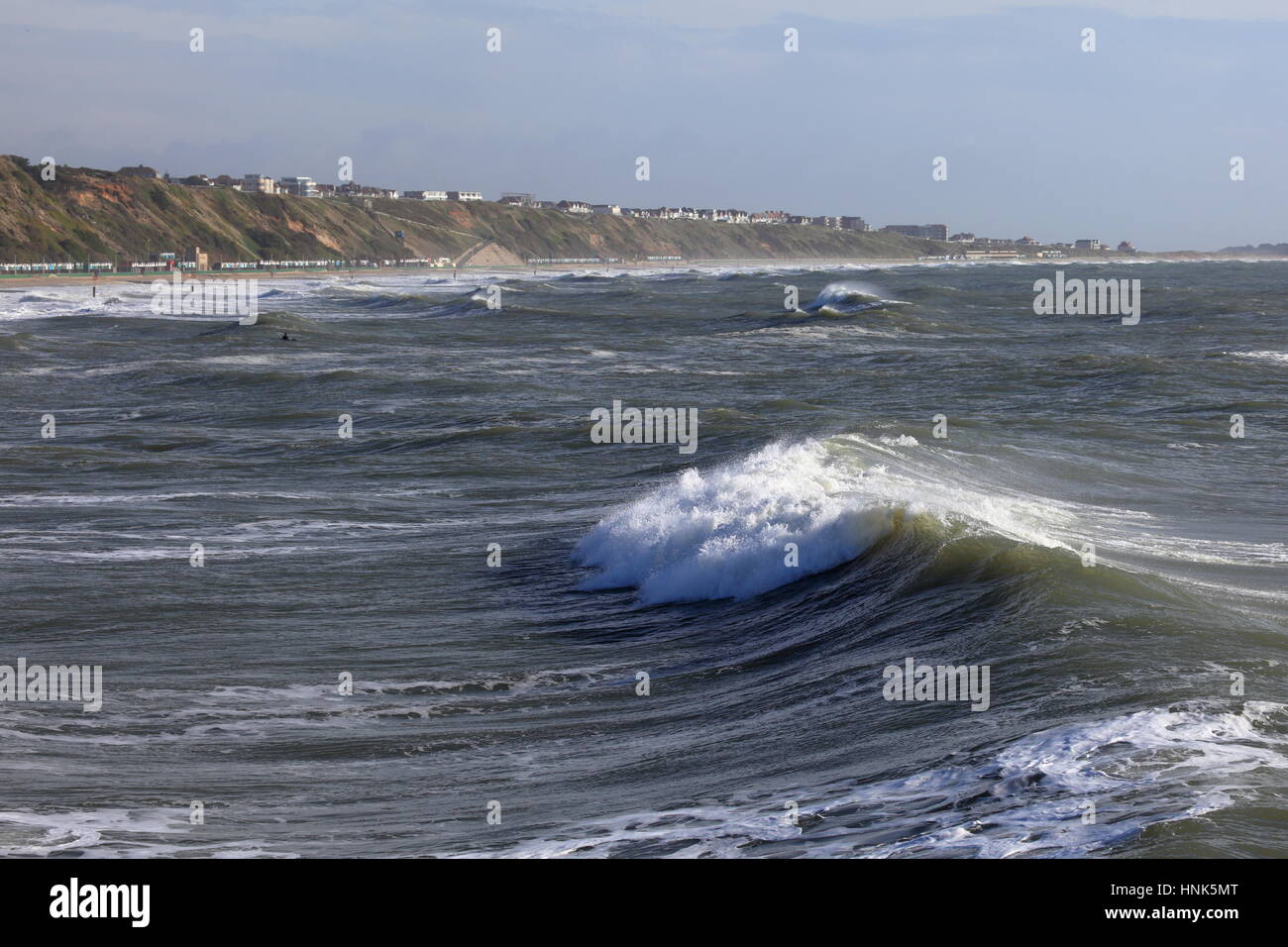 Large swell and waves approaching Boscombe and Southbourne beaches at ...