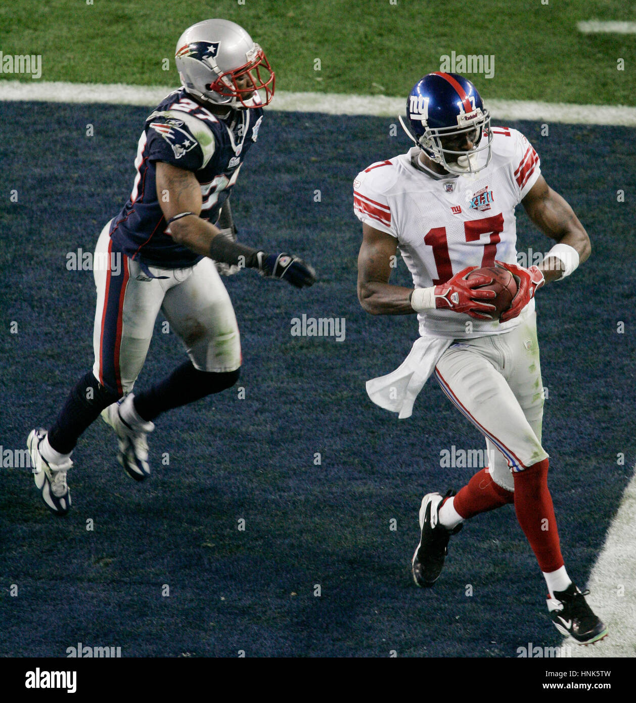 The New York Giants Plaxico Burress scores his fourth quarter touch ...