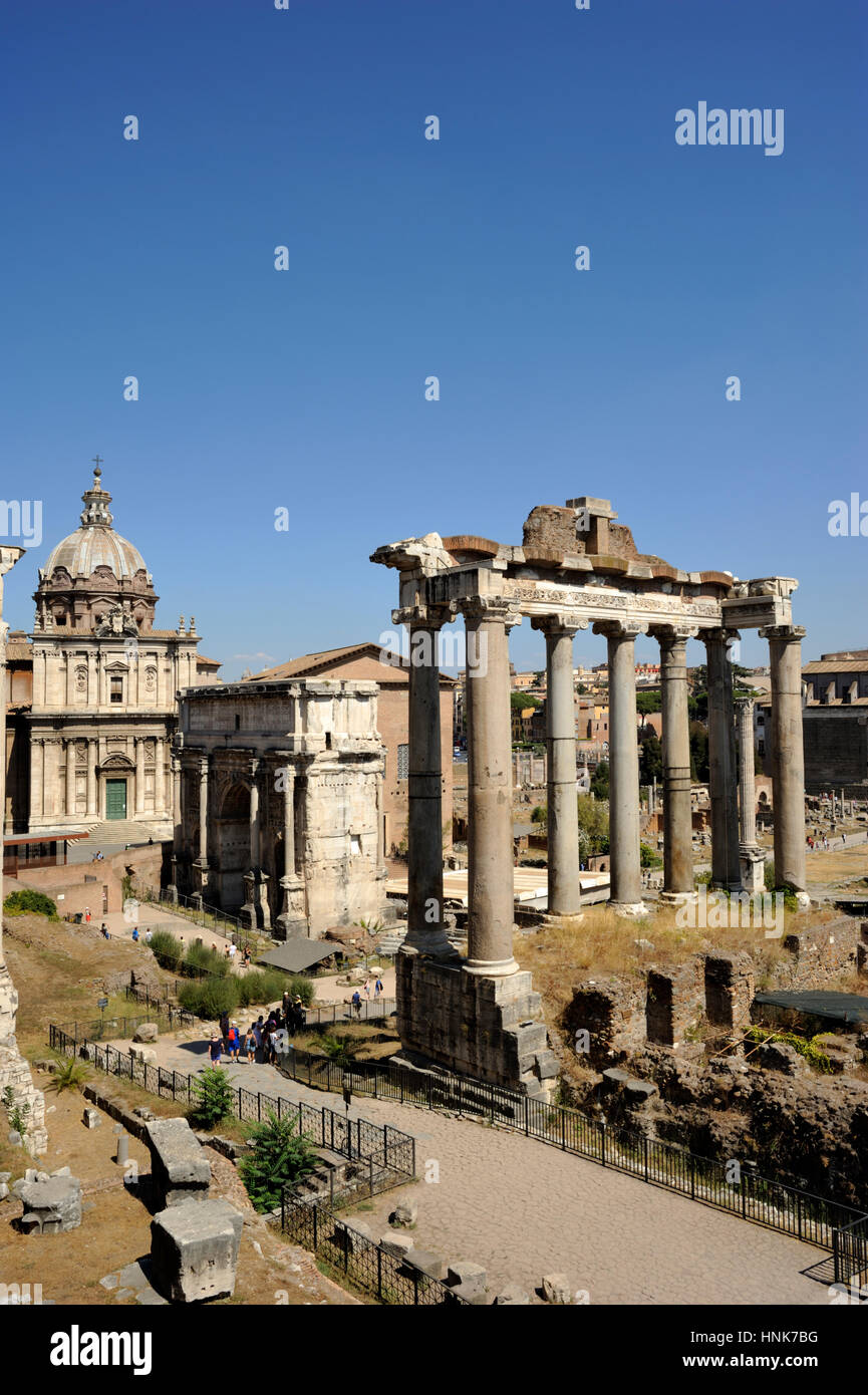 Forum romanum columns sky hi-res stock photography and images - Alamy