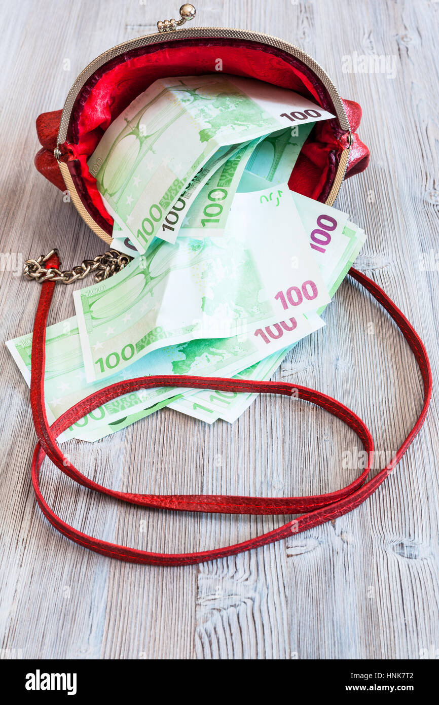 100 euro banknote with wallet hi-res stock photography and images - Alamy