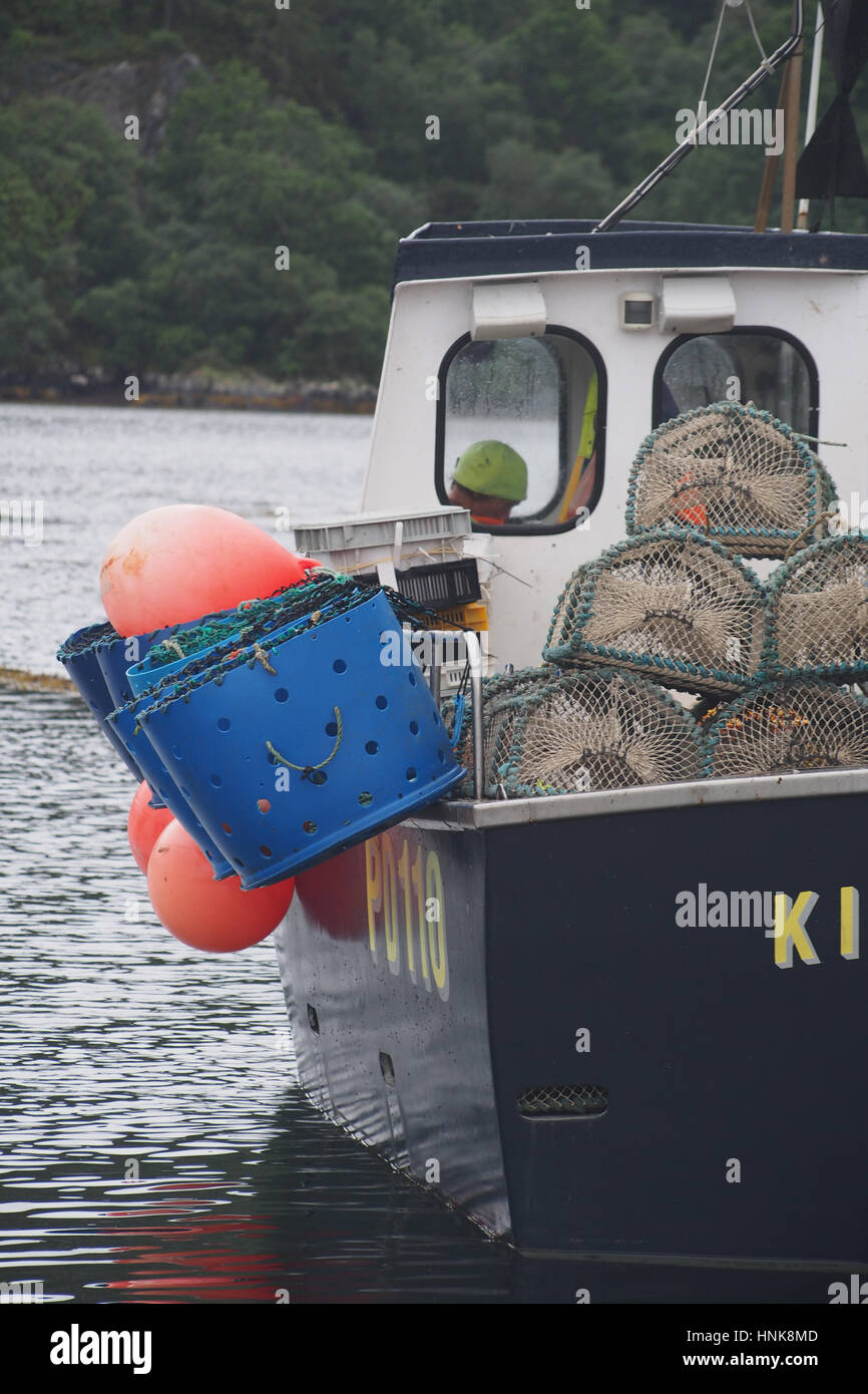 Livelihood fishing hi-res stock photography and images - Alamy