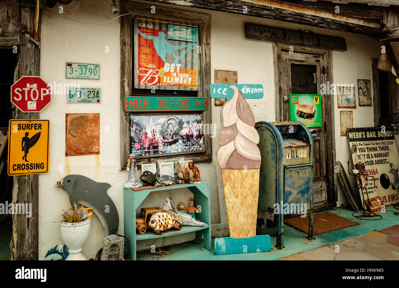 Old signs hi-res stock photography and images - Alamy