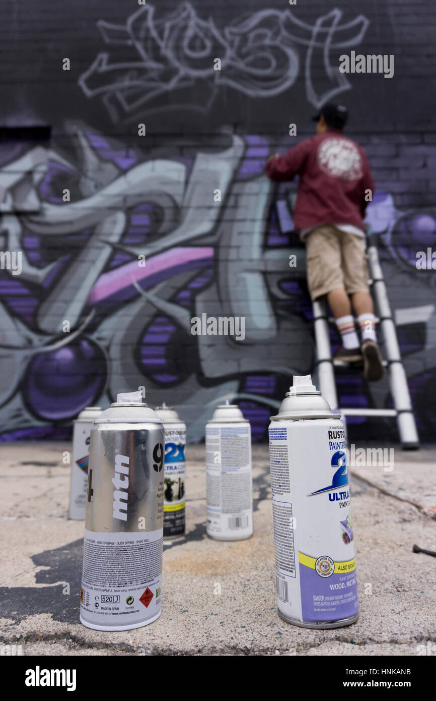 Artist Ivan Preciado paints a Prince-themed mural in Las Vegas ...