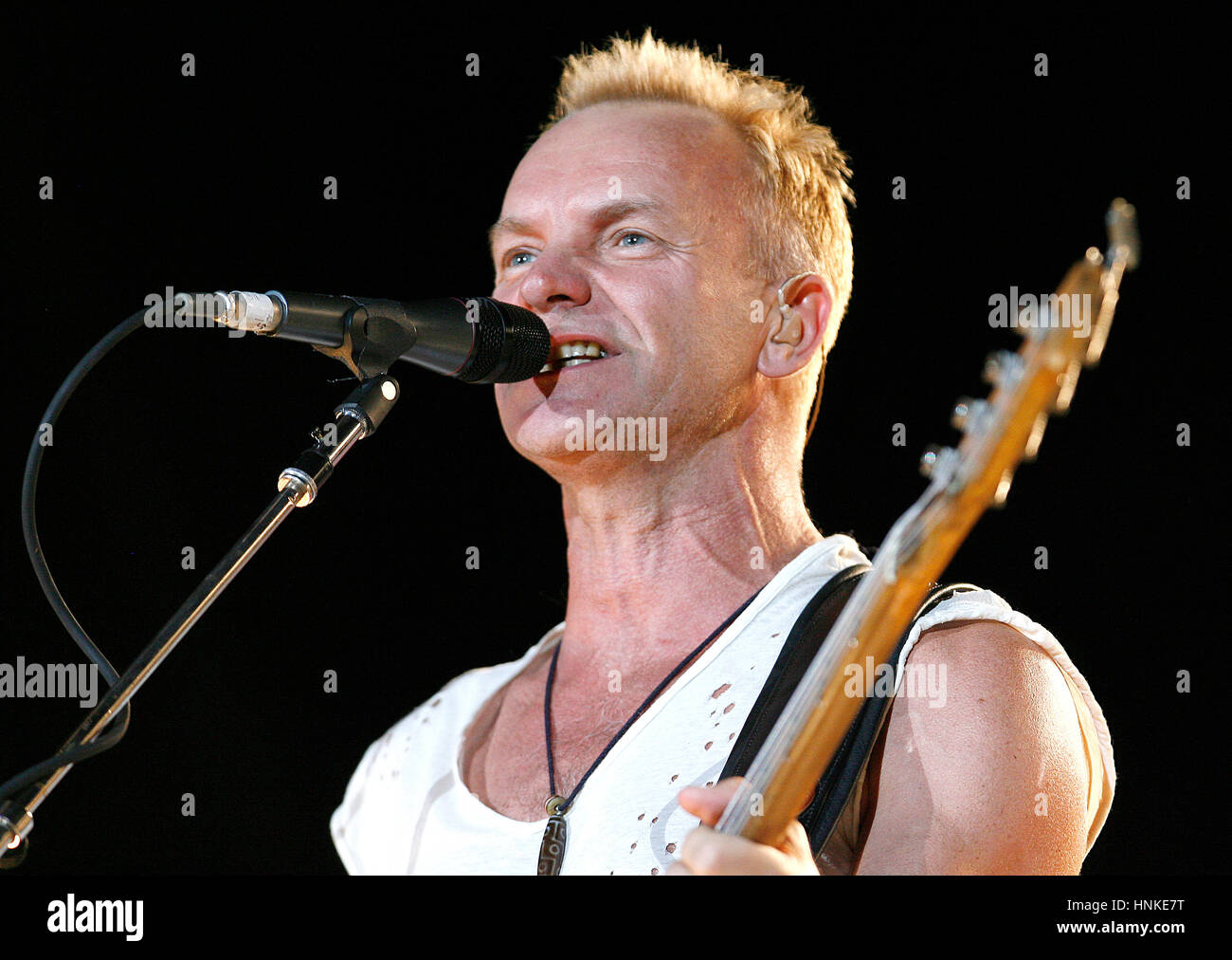 Sting and singer hi-res stock photography and images - Alamy