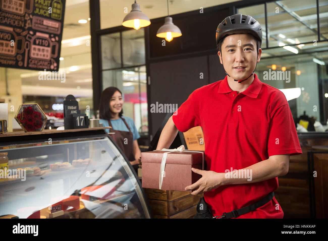 Takeaway service in the cafe Stock Photo - Alamy