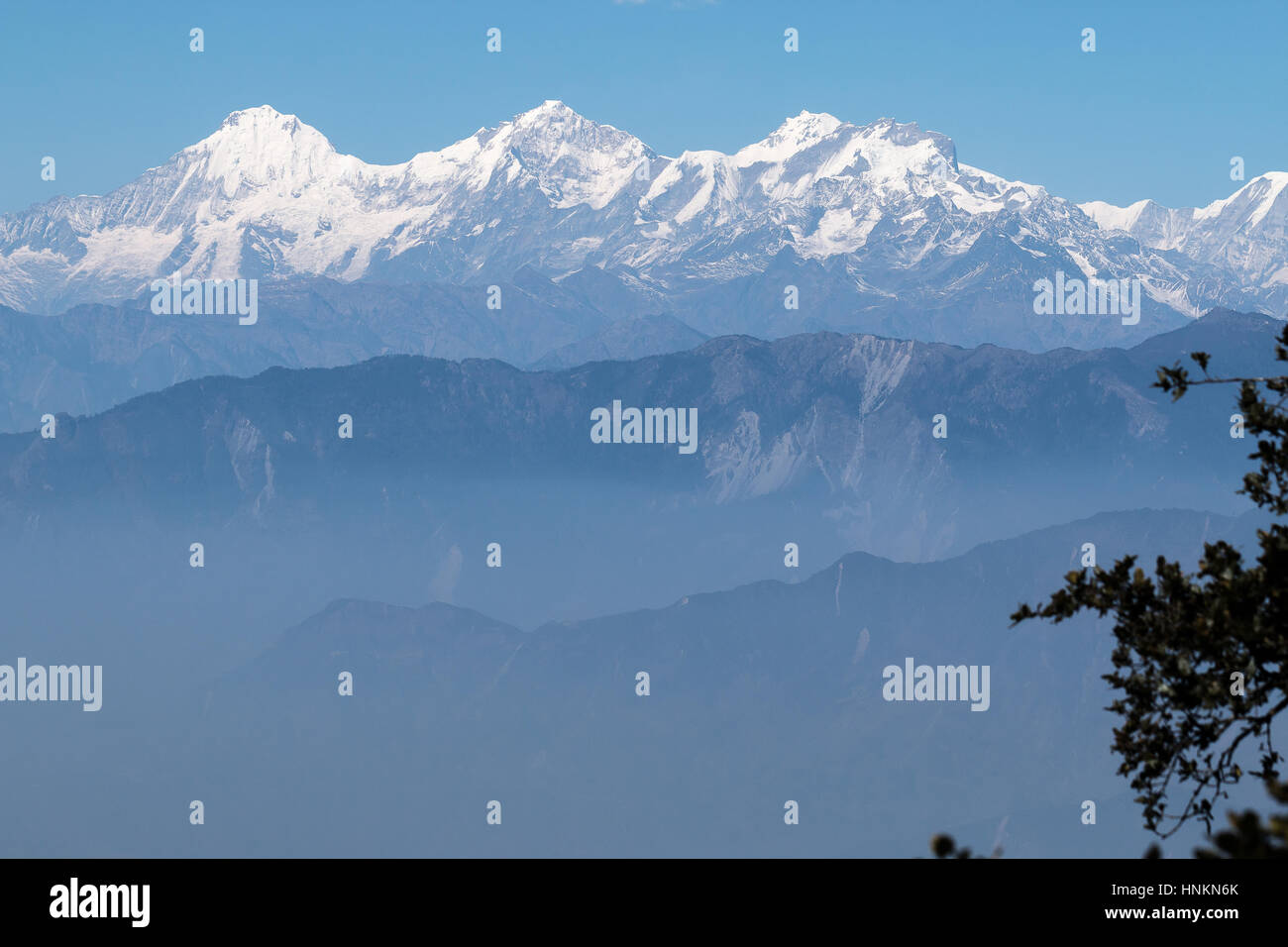 Snow capped himalayan mountains hi-res stock photography and images - Alamy