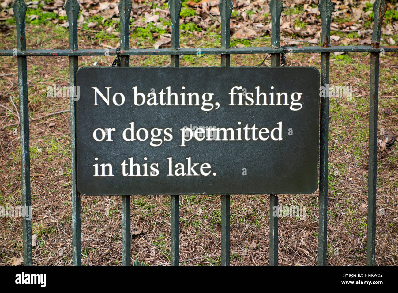 Royal parks sign hi-res stock photography and images - Alamy