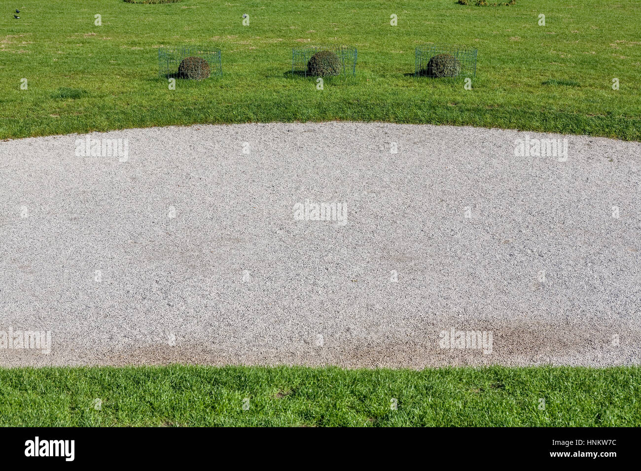 Gravel garden path hi-res stock photography and images - Alamy