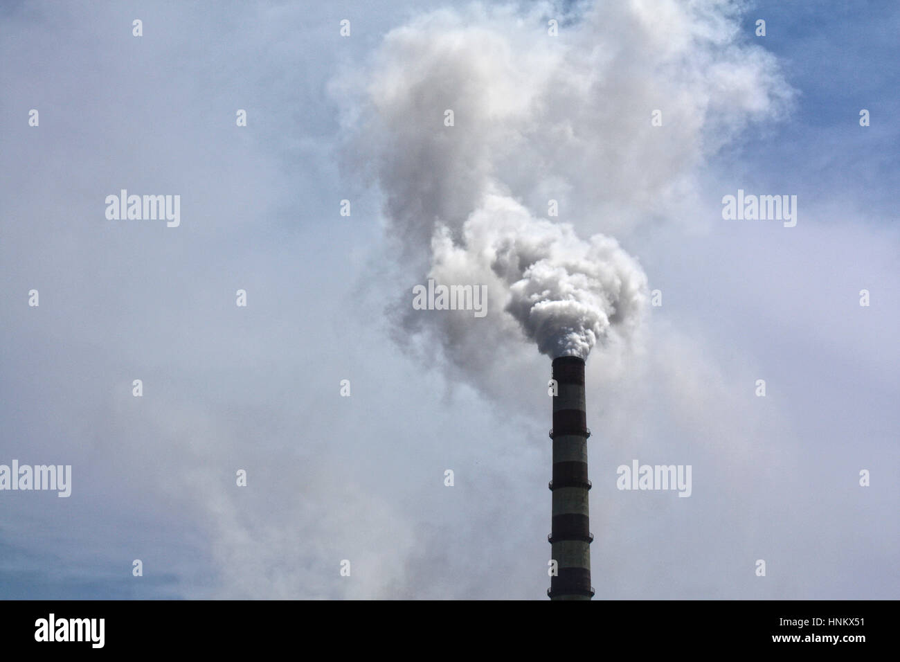 Factory smoke hi-res stock photography and images - Alamy