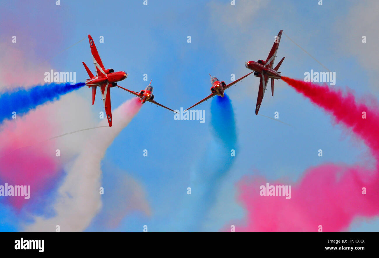 Red Arrows flying Stock Photo - Alamy
