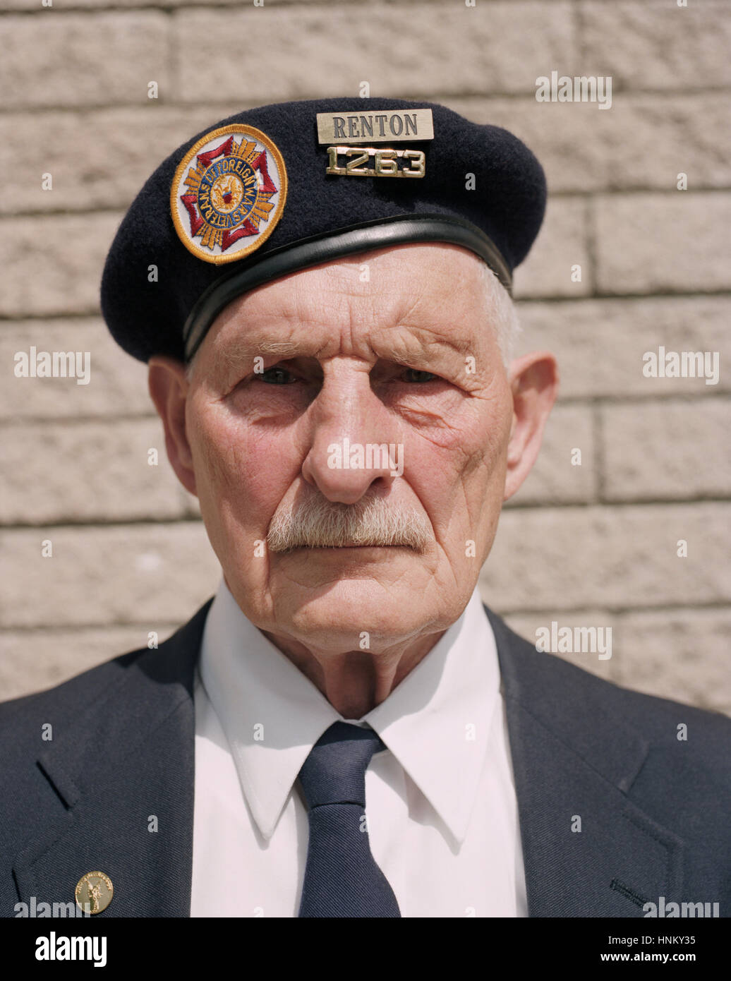 Portrait of elderly WWII veteran Stock Photo - Alamy