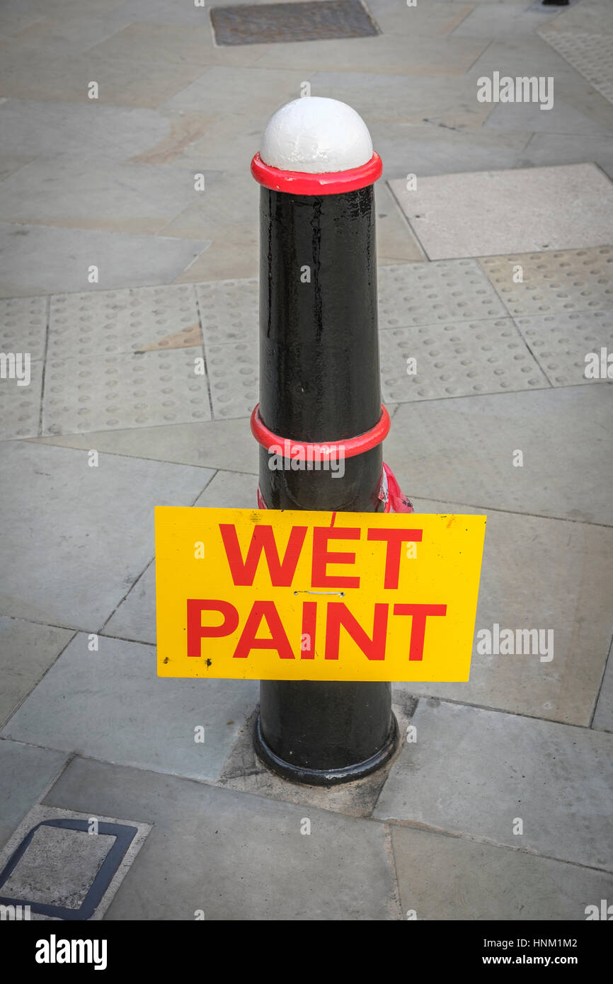Wet paint warning sign hi-res stock photography and images - Alamy
