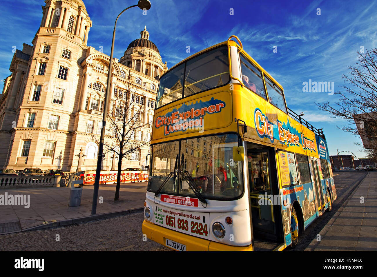 Sightseeing bus in liverpool uk hi-res stock photography and images - Alamy