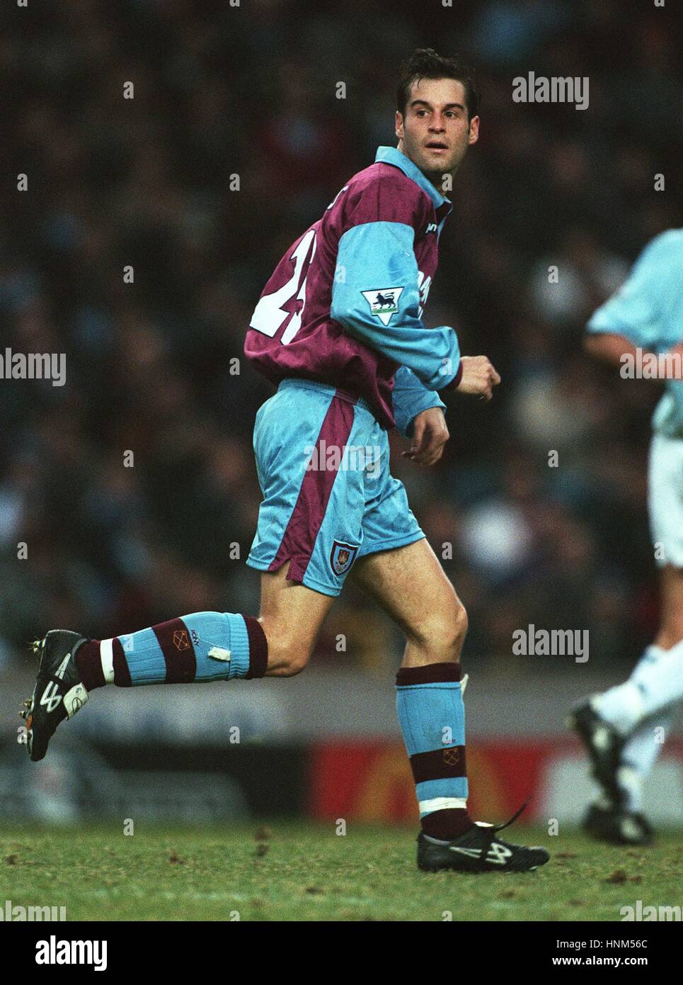 John harkes hi-res stock photography and images - Alamy