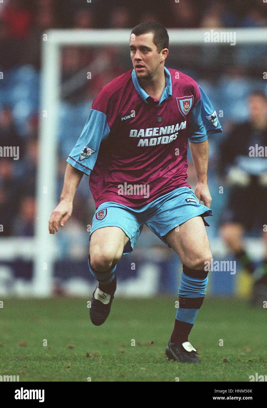 JULIAN DICKS WEST HAM UNITED FC 02 January 1996 Stock Photo - Alamy