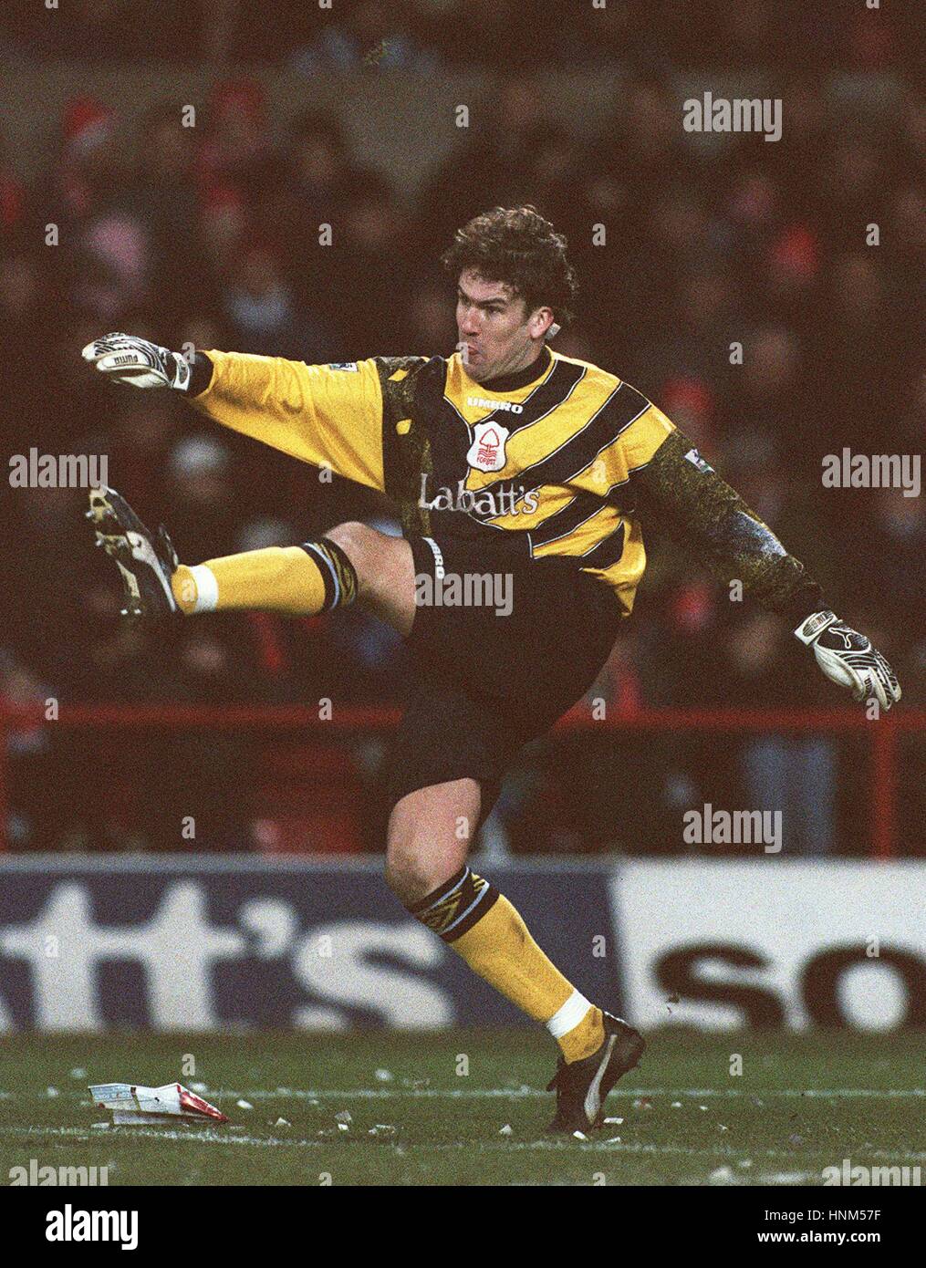 MARK CROSSLEY NOTTINGHAM FOREST FC 04 January 1996 Stock Photo - Alamy