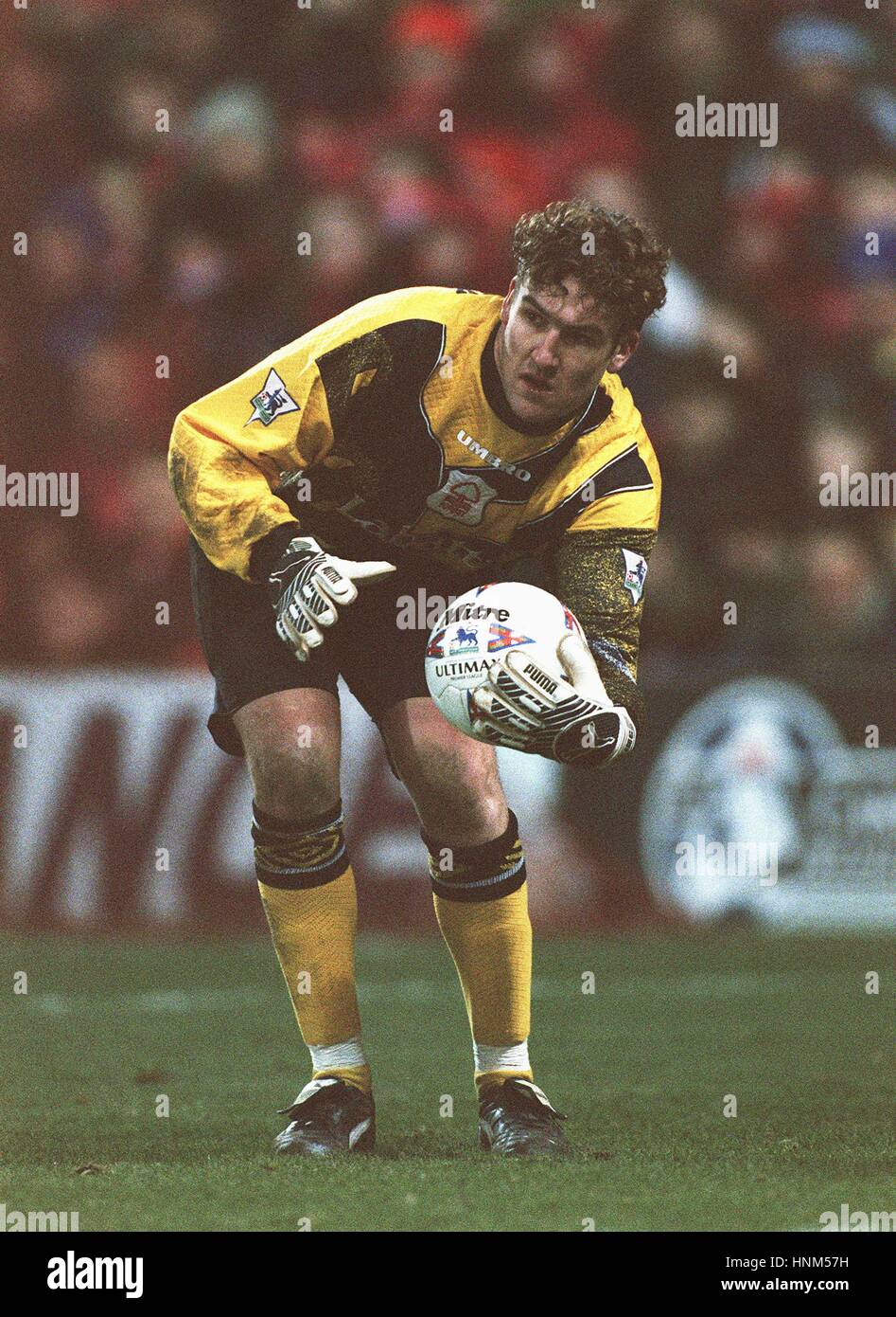 MARK CROSSLEY NOTTINGHAM FOREST FC 04 January 1996 Stock Photo - Alamy