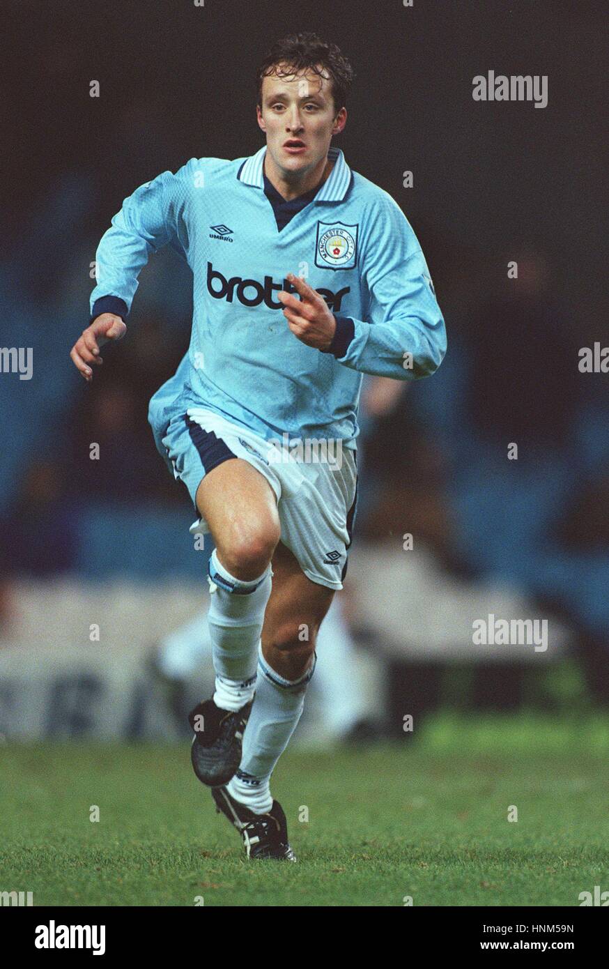 NICKY SUMMERBEE MANCHESTER CITY FC 08 January 1996 Stock Photo - Alamy