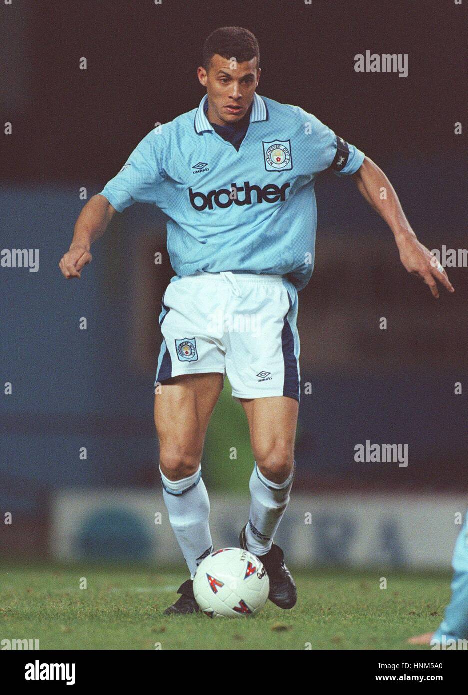 KEITH CURLE MANCHESTER CITY FC 08 January 1996 Stock Photo - Alamy