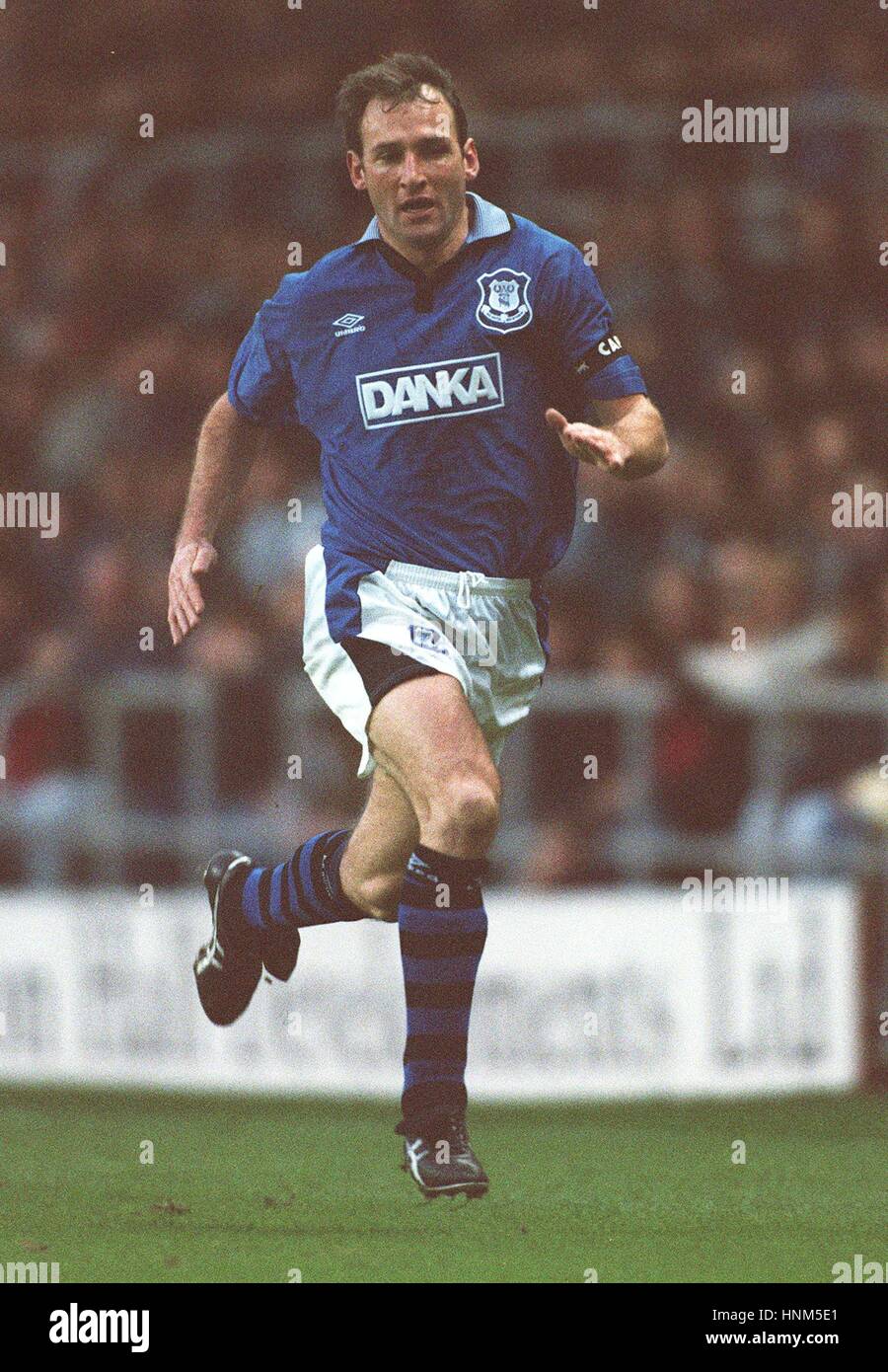 DAVE WATSON EVERTON FC 12 January 1996 Stock Photo - Alamy
