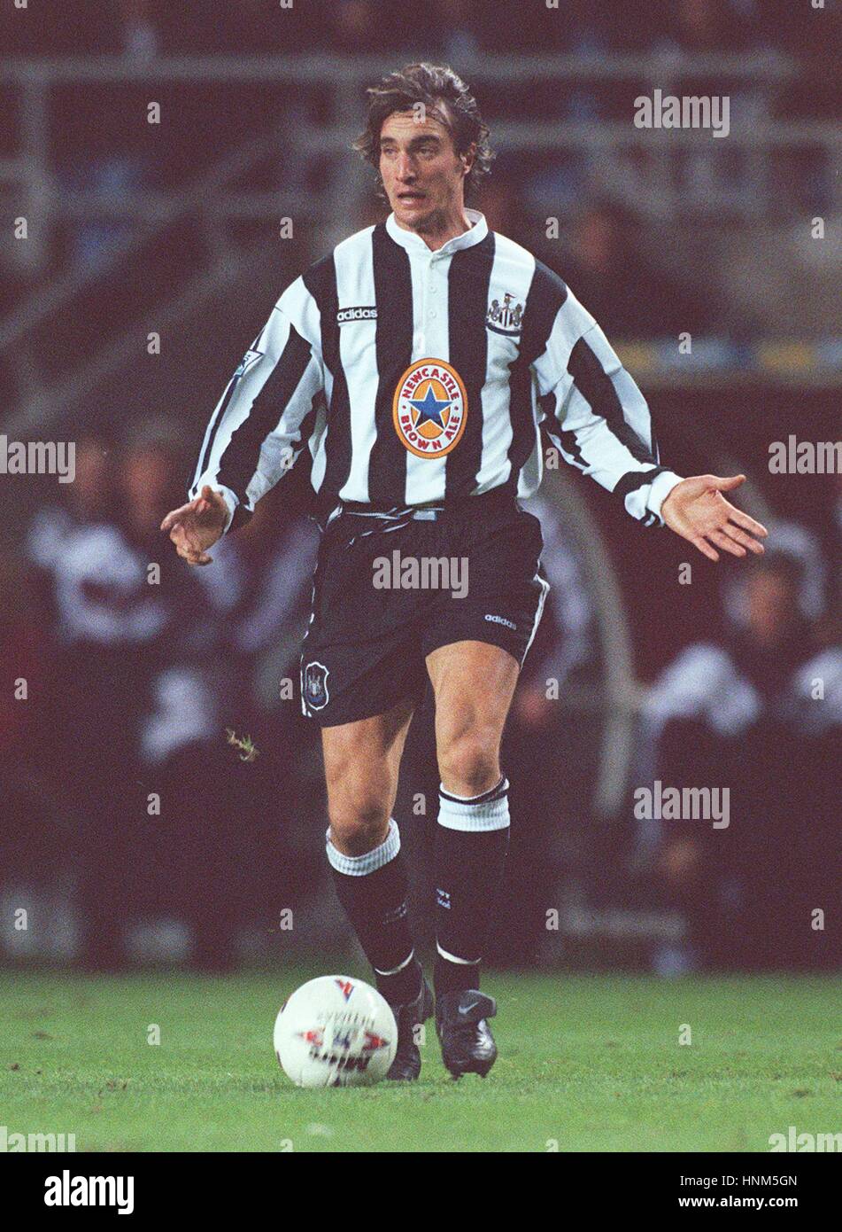 David ginola 1996 hi-res stock photography and images - Alamy