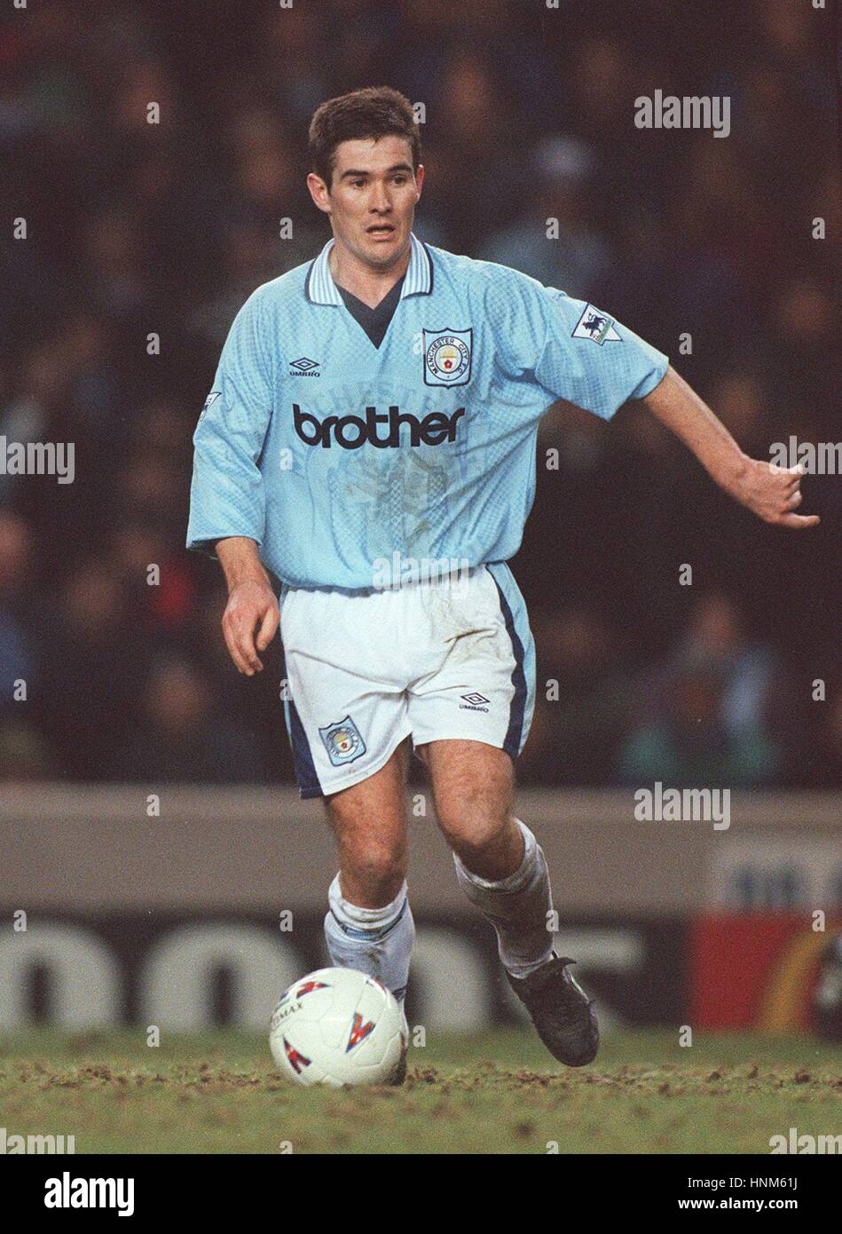 NIGEL CLOUGH MANCHESTER CITY FC 15 February 1996 Stock Photo - Alamy