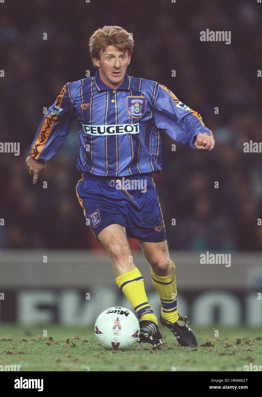 GORDON STRACHAN COVENTRY CITY FC 15 February 1996 Stock Photo - Alamy