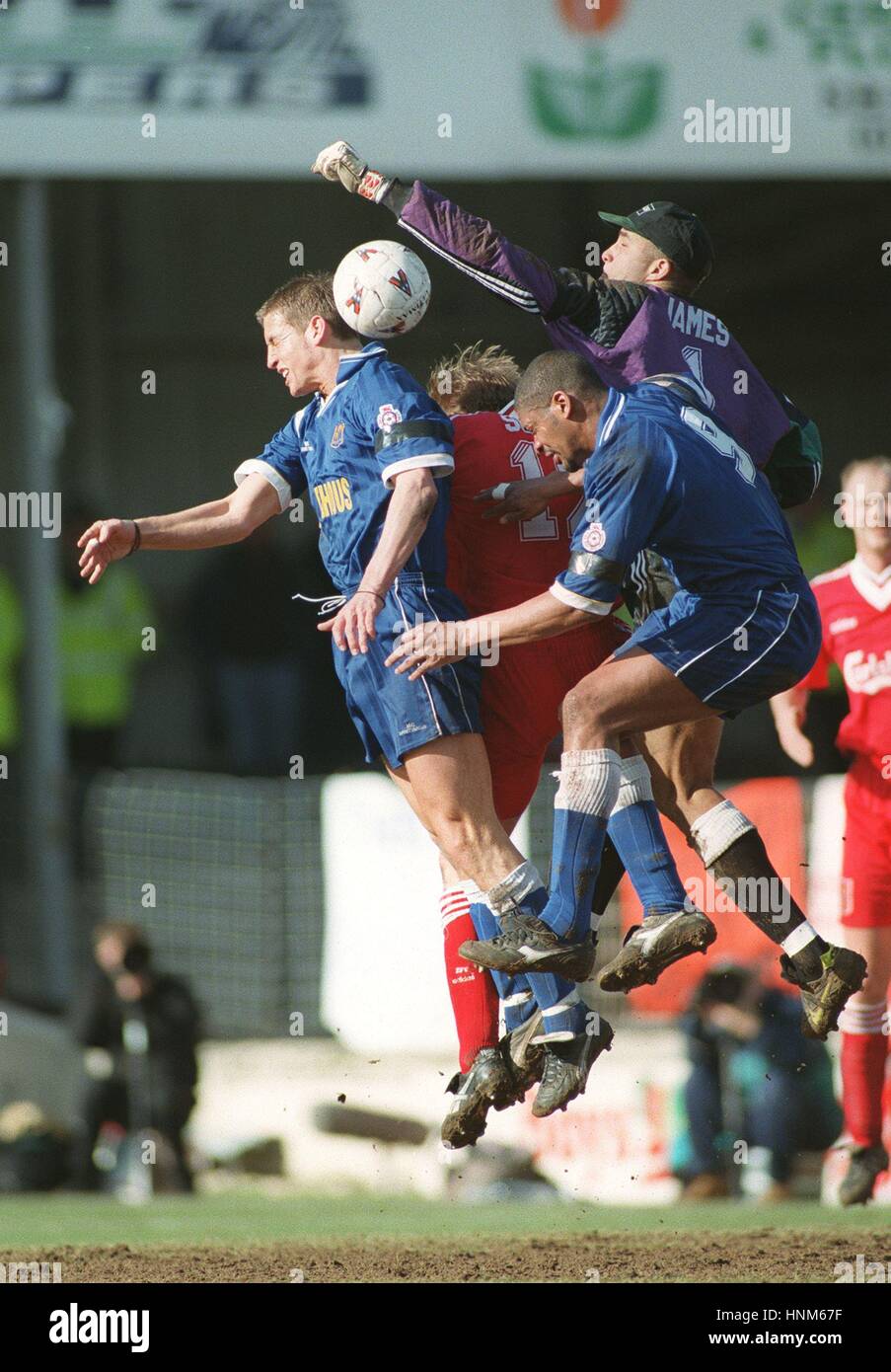 James scales hi-res stock photography and images - Alamy