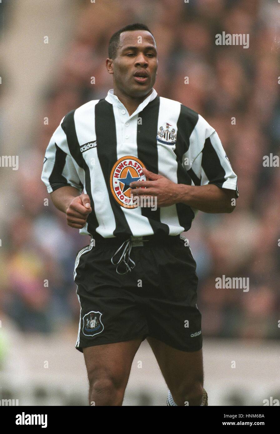 LES FERDINAND NEWCASTLE UNITED FC 27 February 1996 Stock Photo - Alamy
