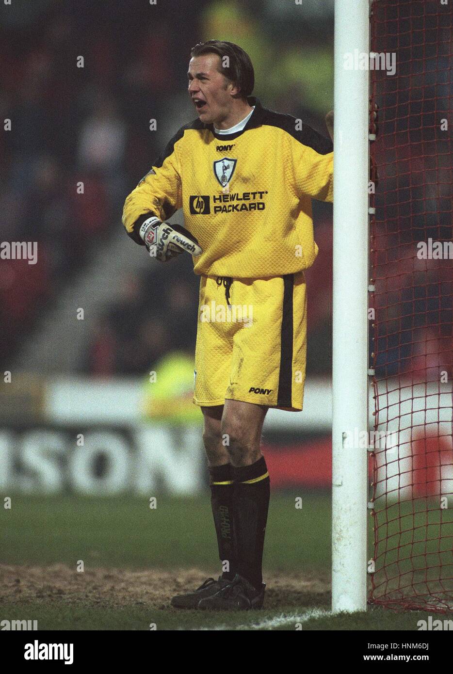 Ian walker 1996 hi-res stock photography and images - Alamy