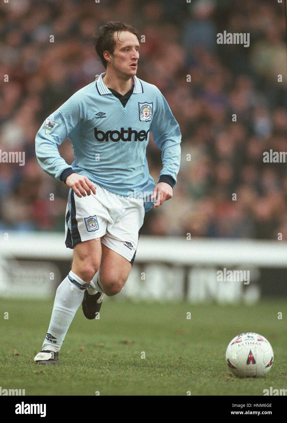 NICKY SUMMERBEE MANCHESTER CITY FC 07 March 1996 Stock Photo - Alamy