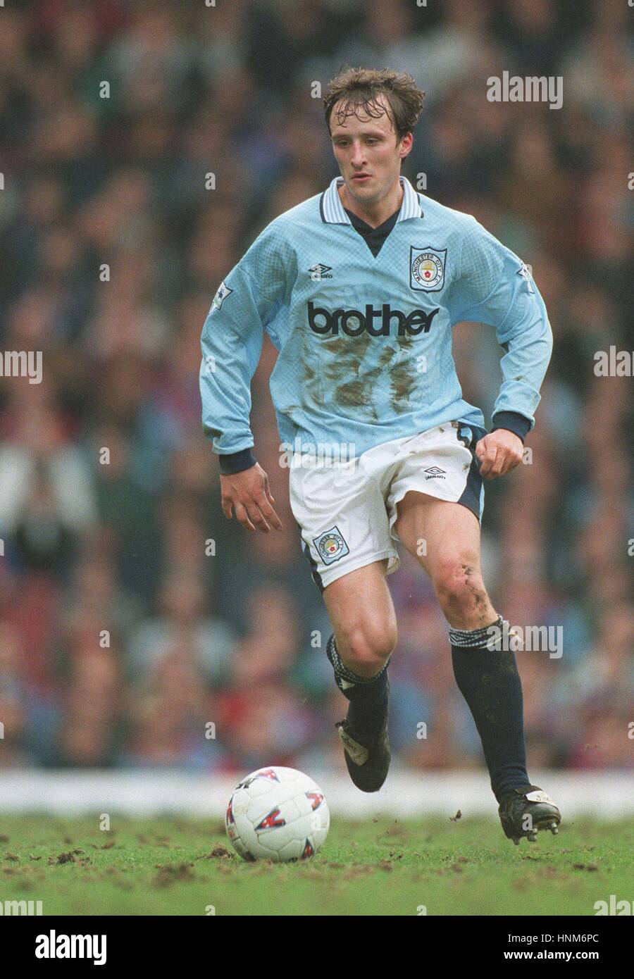NICKY SUMMERBEE MANCHESTER CITY FC 25 March 1996 Stock Photo - Alamy