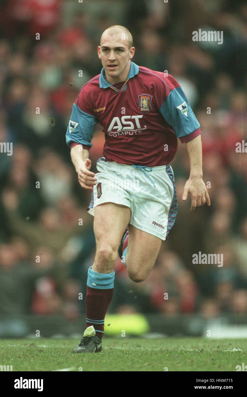 MARK DRAPER ASTON VILLA FC 04 April 1996 Stock Photo - Alamy