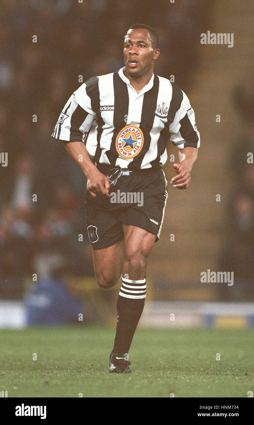 LES FERDINAND NEWCASTLE UNITED FC 09 April 1996 Stock Photo - Alamy