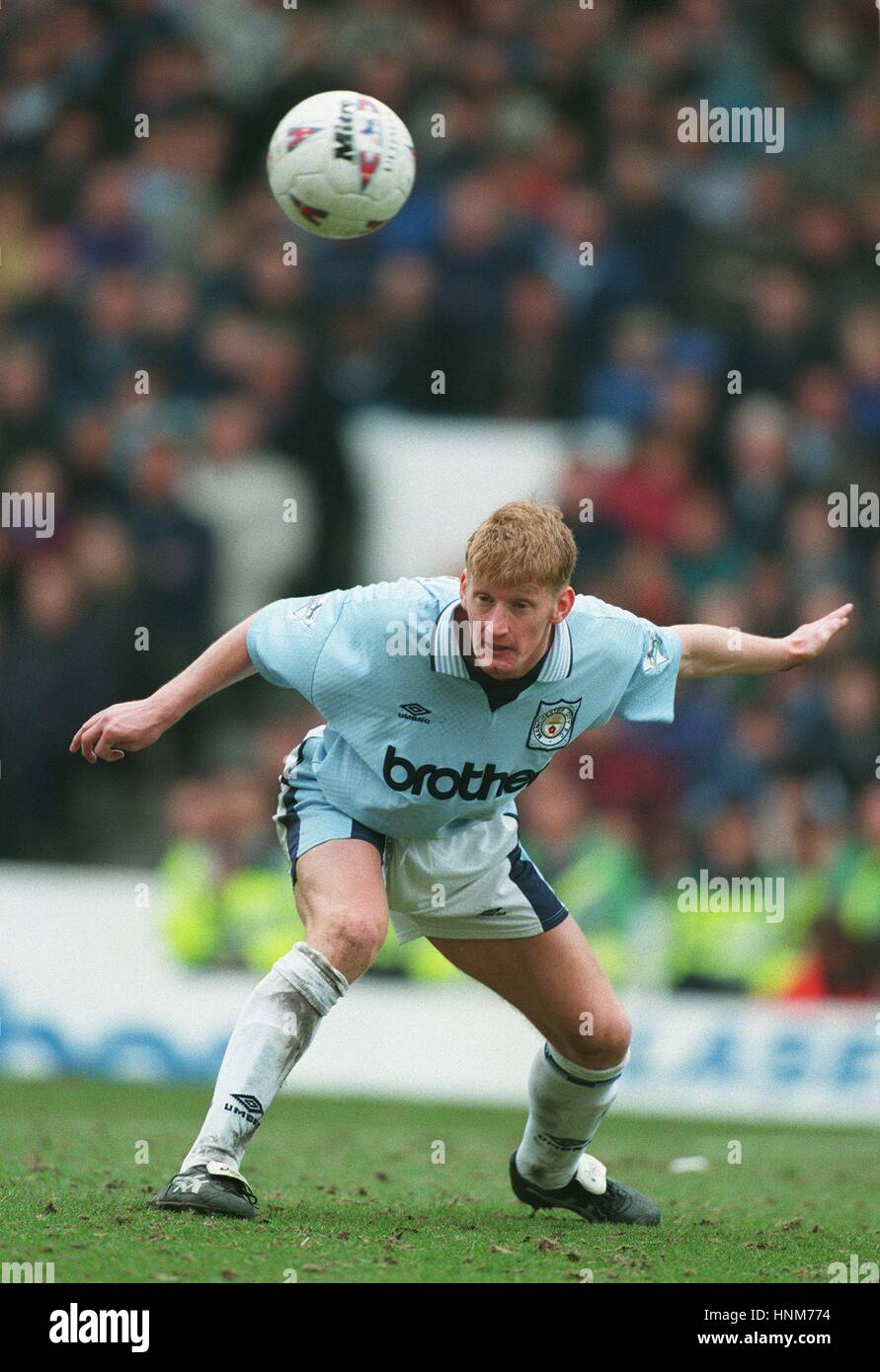 STEVE LOMAS MANCHESTER CITY FC 20 April 1996 Stock Photo - Alamy