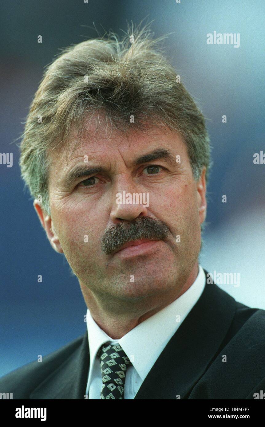 1996 football portrait hi-res stock photography and images - Alamy