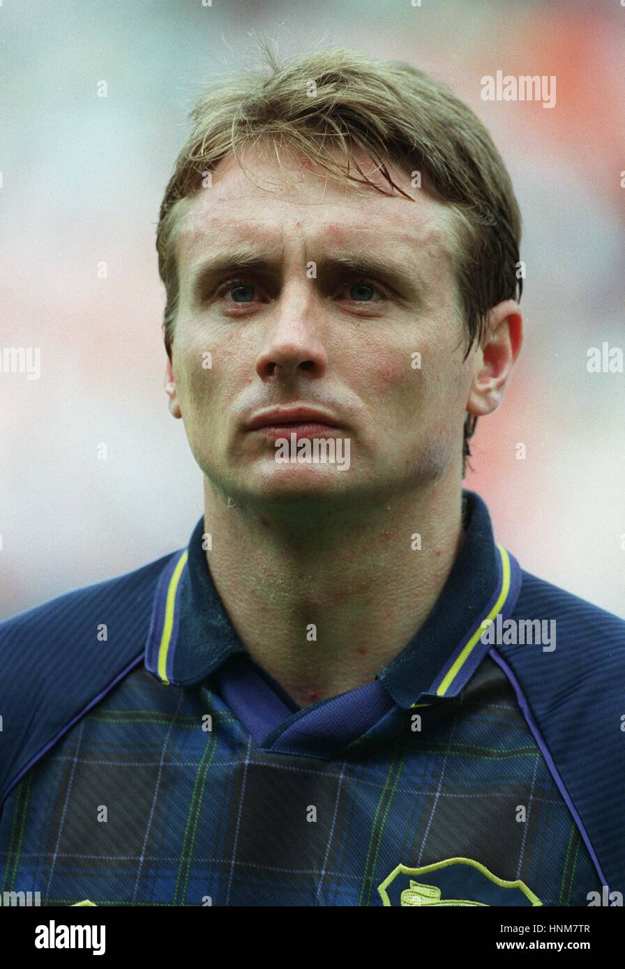TOMMY BOYD SCOTLAND & GLASGOW CELTIC FC 11 June 1996 Stock Photo - Alamy