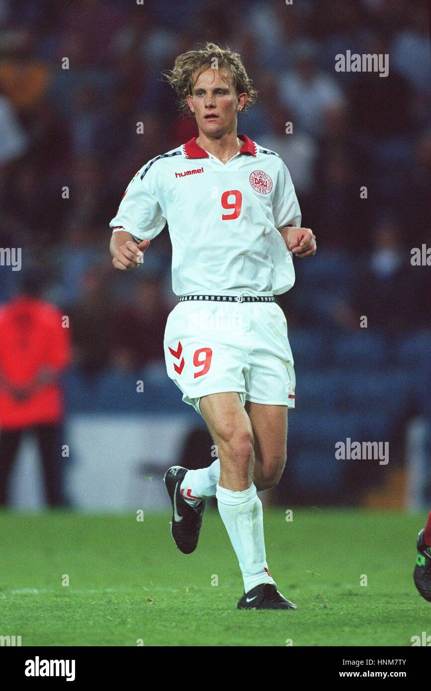 MIKKEL BECK DENMARK & FORTUNA KOLN 11 June 1996 Stock Photo - Alamy
