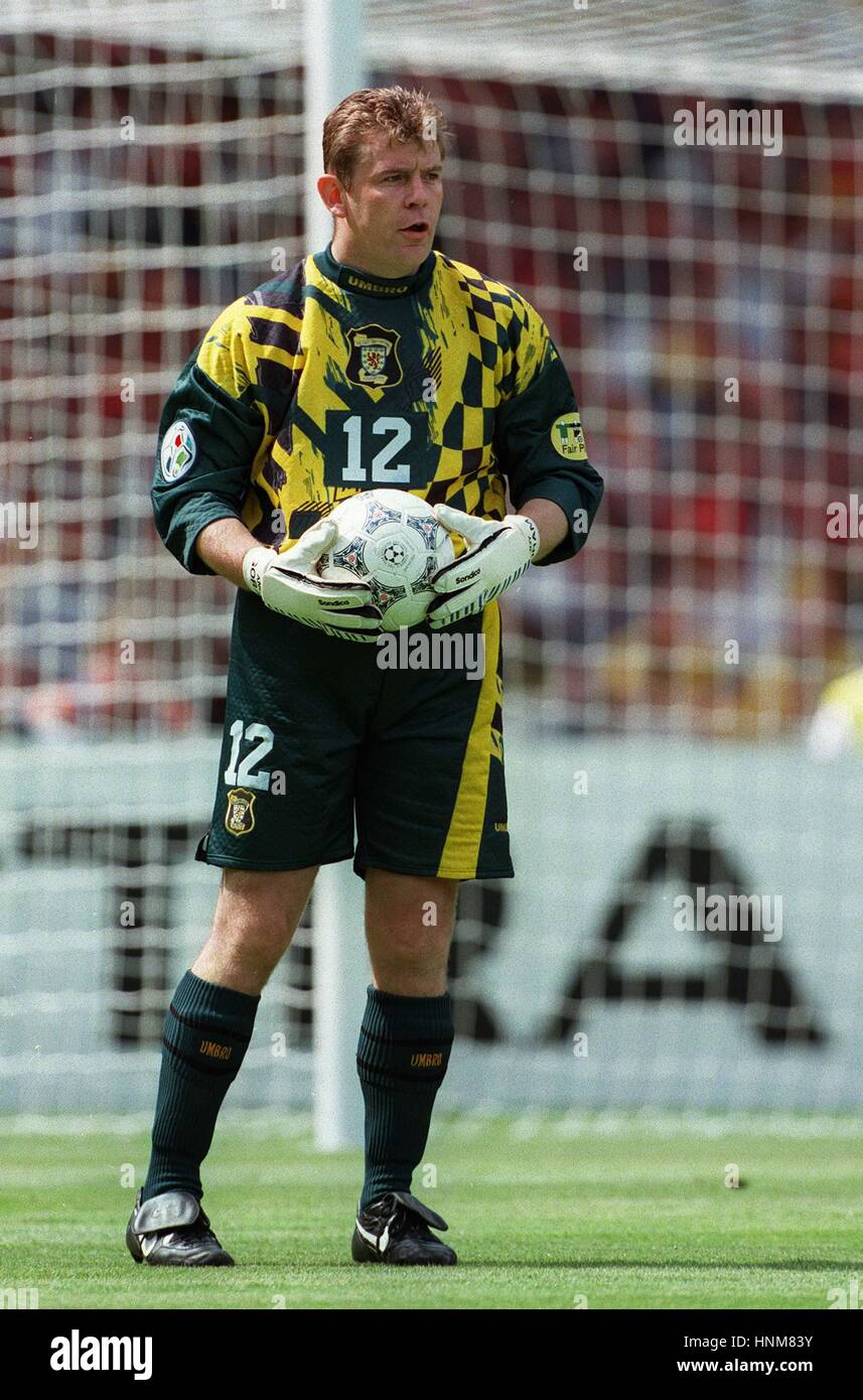 ANDY GORAM SCOTLAND & GLASGOW RANGERS FC 17 June 1996 Stock Photo - Alamy