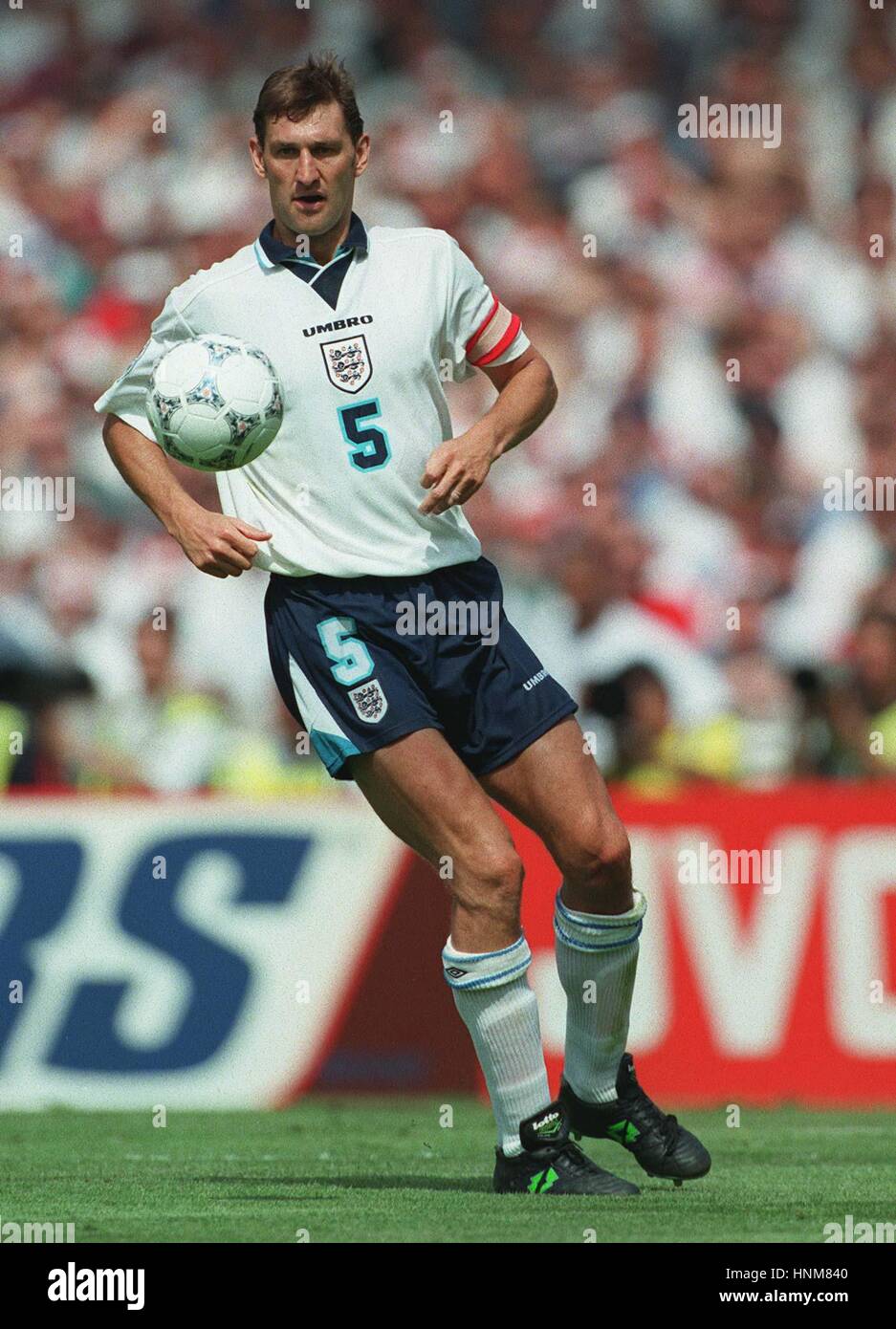 Tony adams england hi-res stock photography and images - Alamy