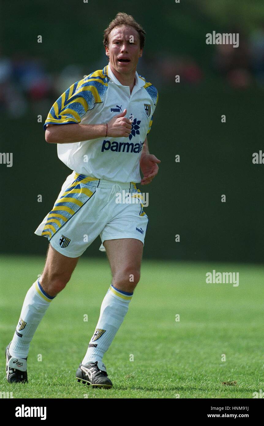 Nestor sensini hi-res stock photography and images - Alamy