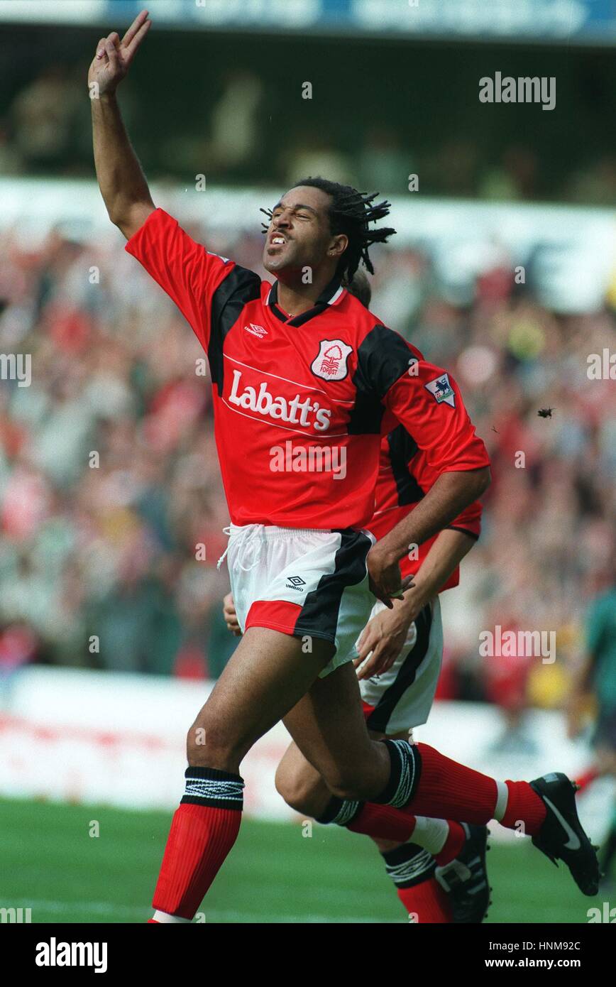 JASON LEE CELEBRATES HIS 1ST GOAL AGAINST MAN CITY 30 September 1995 ...