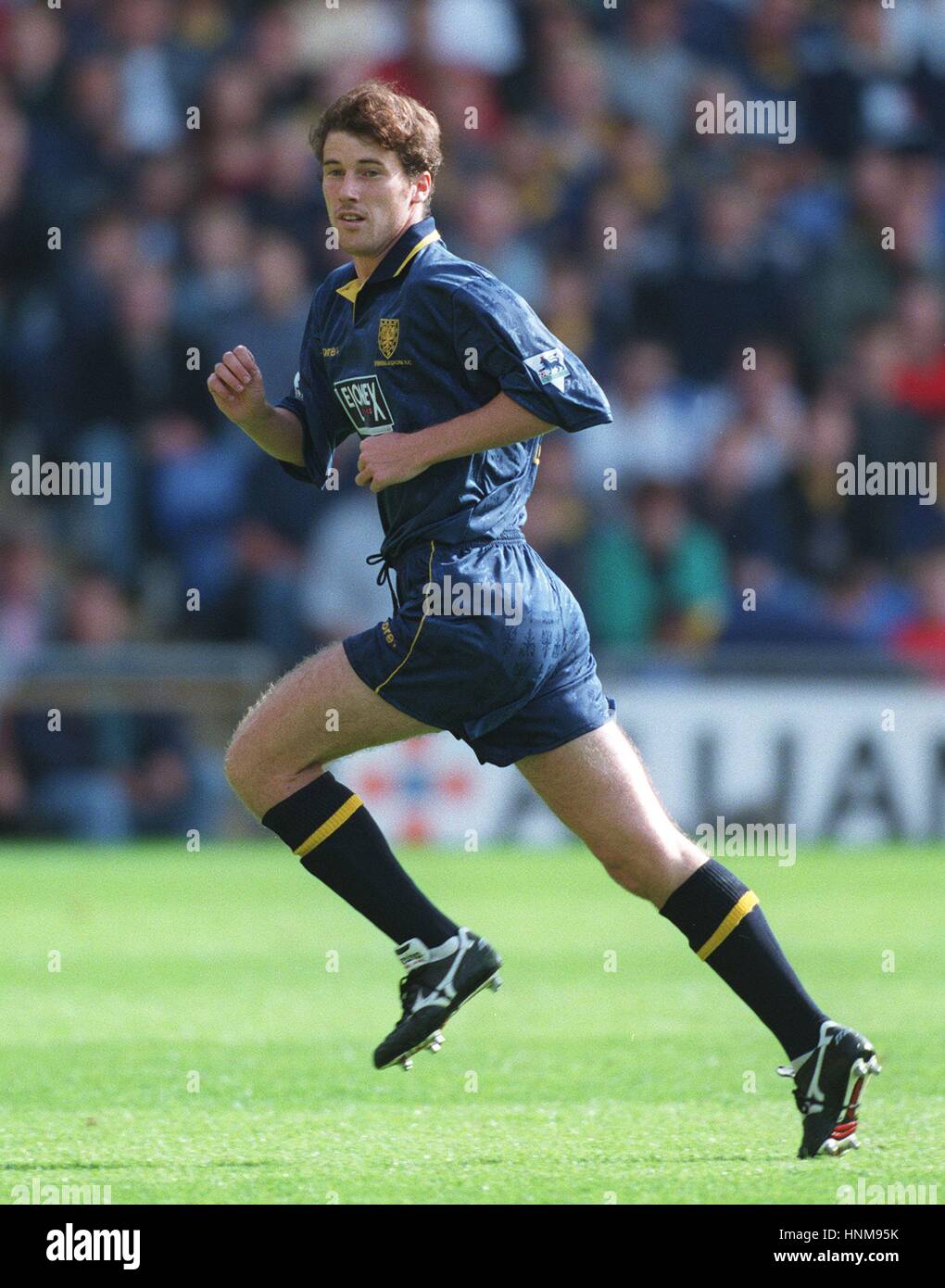 KENNY CUNNINGHAM WIMBLEDON FC 06 October 1995 Stock Photo - Alamy