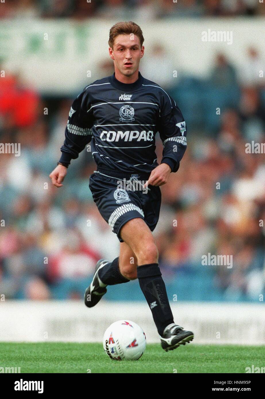 SIMON OSBORN QUEENS PARK RANGERS FC 06 October 1995 Stock Photo - Alamy