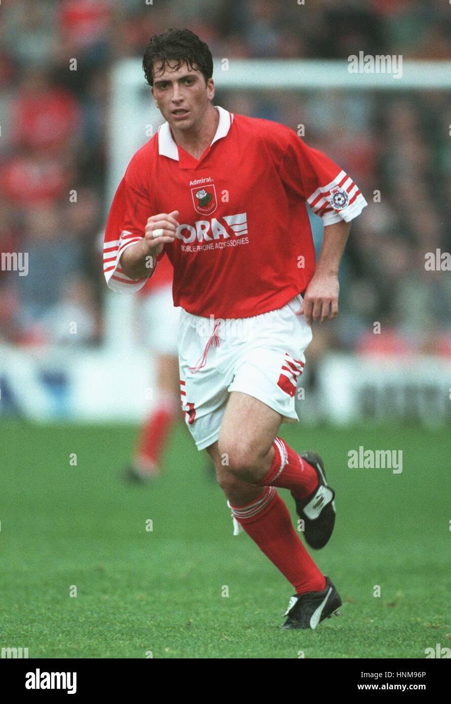 NICKY EADEN BARNSLEY FC 10 October 1995 Stock Photo - Alamy