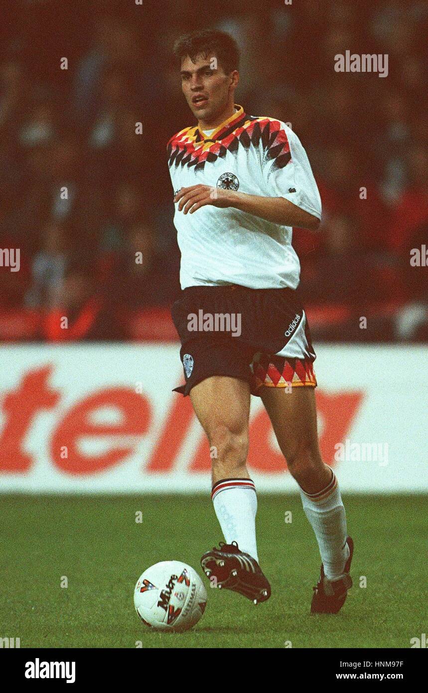 MARKUS BABBEL GERMANY & BAYERN MUNICH FC 12 October 1995 Stock Photo ...