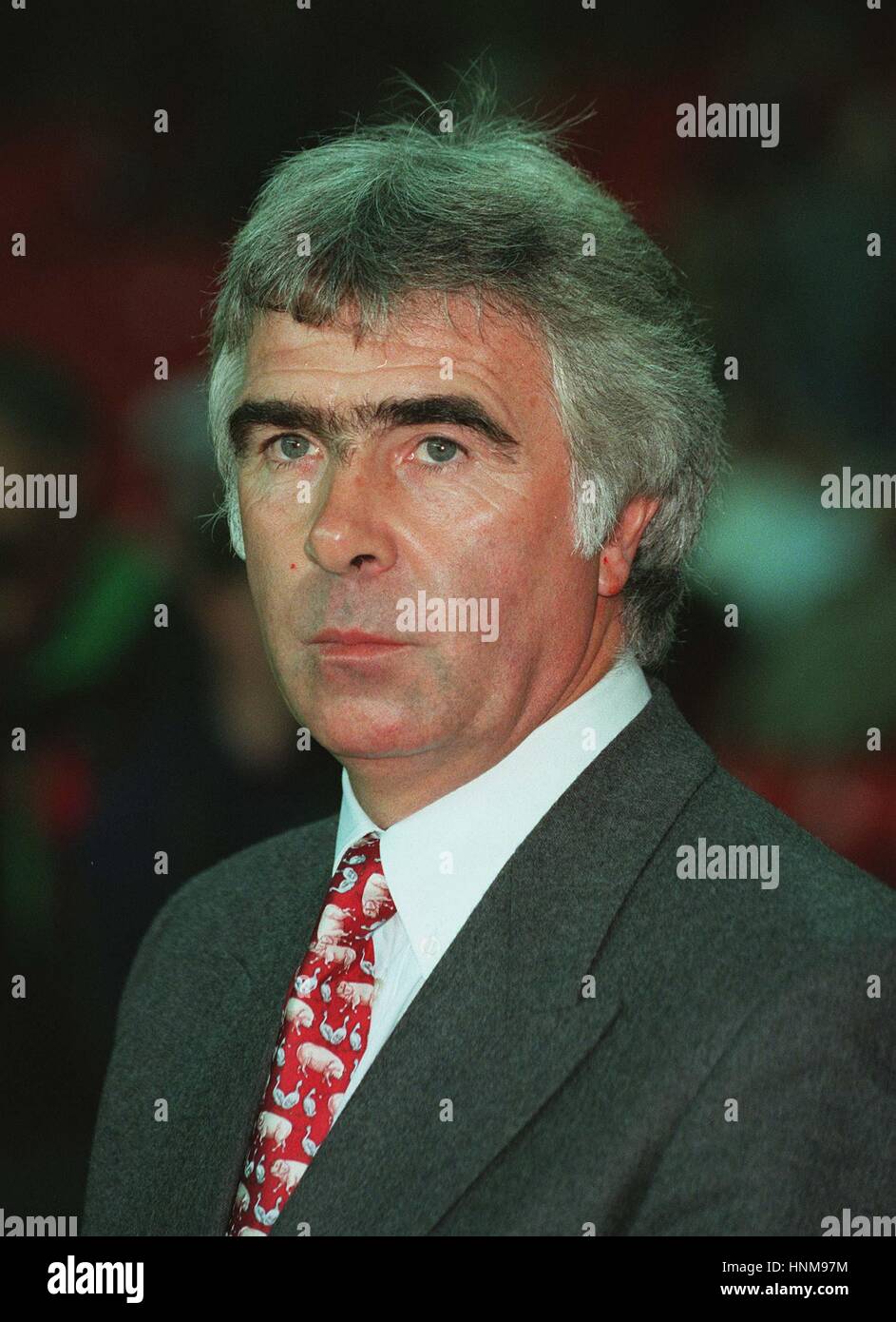 BOBBY GOULD WALES MANAGER 12 October 1995 Stock Photo - Alamy